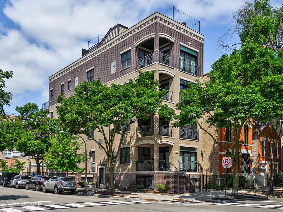 444 W Blackhawk, Unit 2, Chicago, IL 60610 - Old Town
