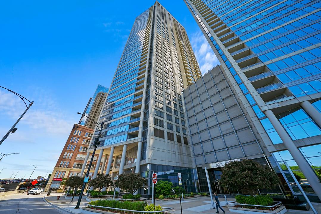 600 N Lake Shore, Unit 1105, Chicago, IL 60611 - Streeterville