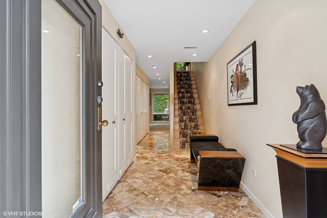 1318 N Sutton, Chicago, IL 60610 - Gold Coast