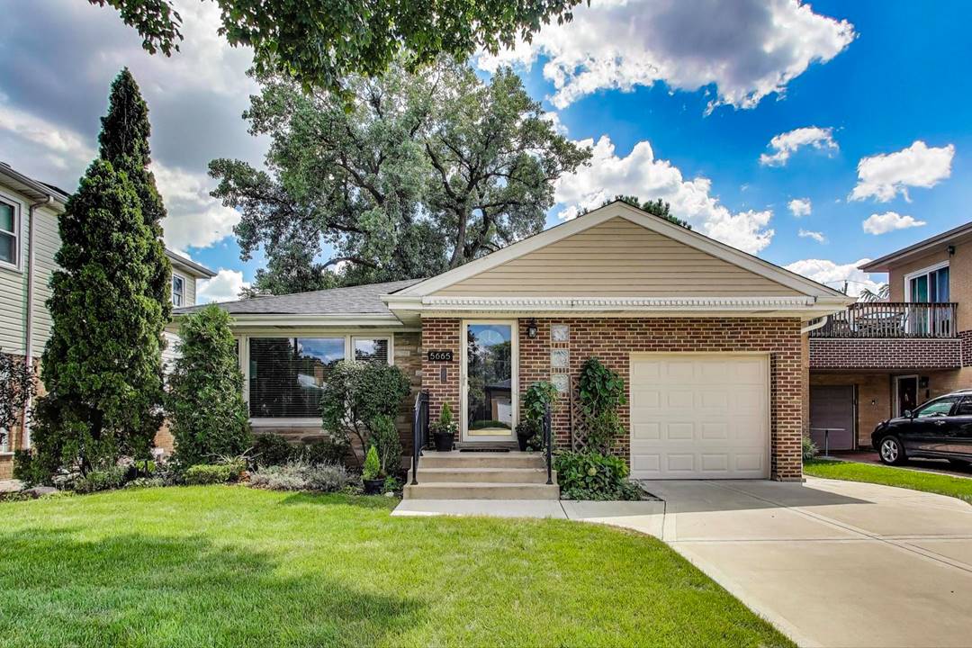 5665 N Rogers, Chicago, IL 60646 - Sauganash