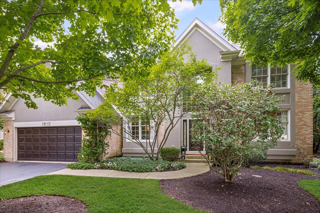 1917 Halifax, Libertyville, IL 60048