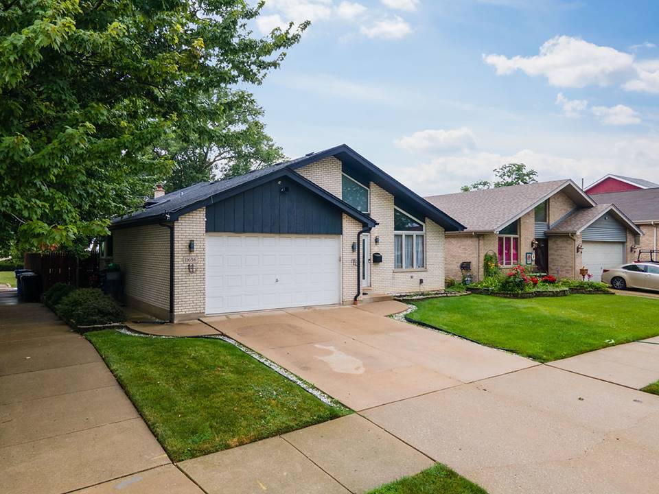 11656 S Avenue N, Chicago, IL 60617 - East Side