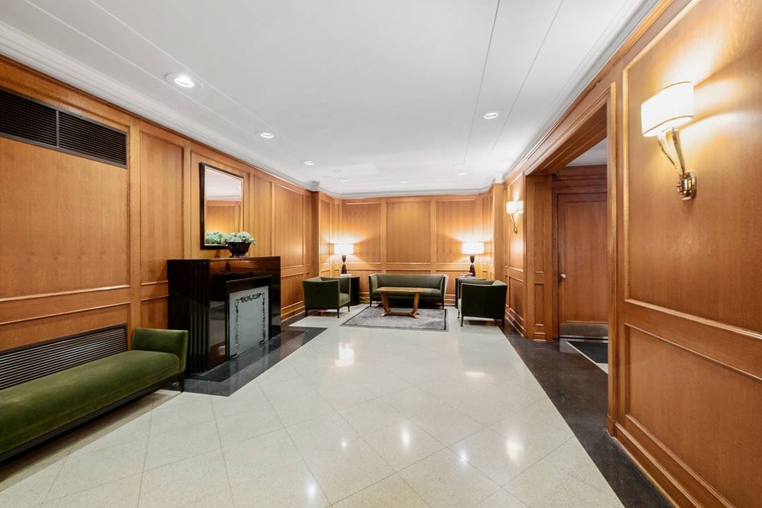 421 W Melrose, Unit 17D, Chicago, IL 60657 - Lakeview