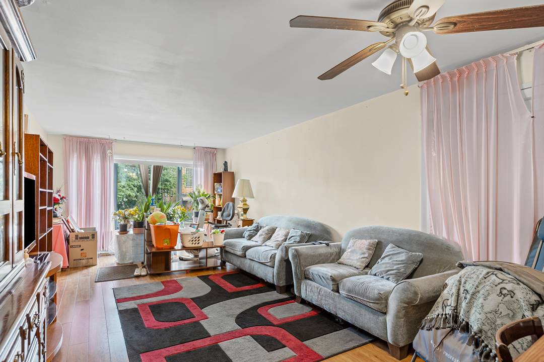 2745 W Berwyn, Chicago, IL 60625 - Ravenswood