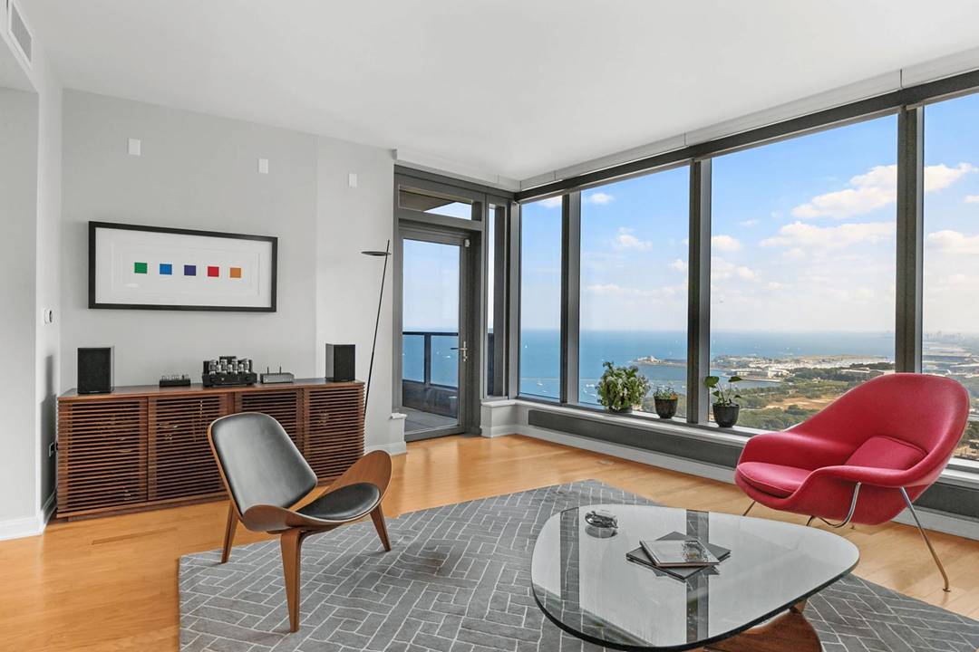 60 E Monroe, Unit 4703, Chicago, IL 60603 - The Loop