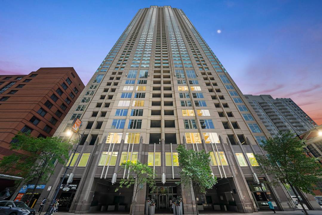 33 W Ontario, Apt 24I, Chicago, IL 60654 - River North