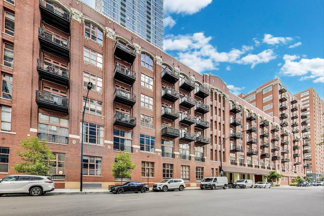 360 W Illinois, Unit 503, Chicago, IL 60654 - River North
