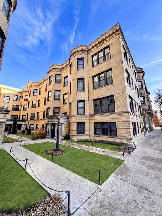 3927 N Pine Grove, Apt BW, Chicago, IL 60613 - Lakeview