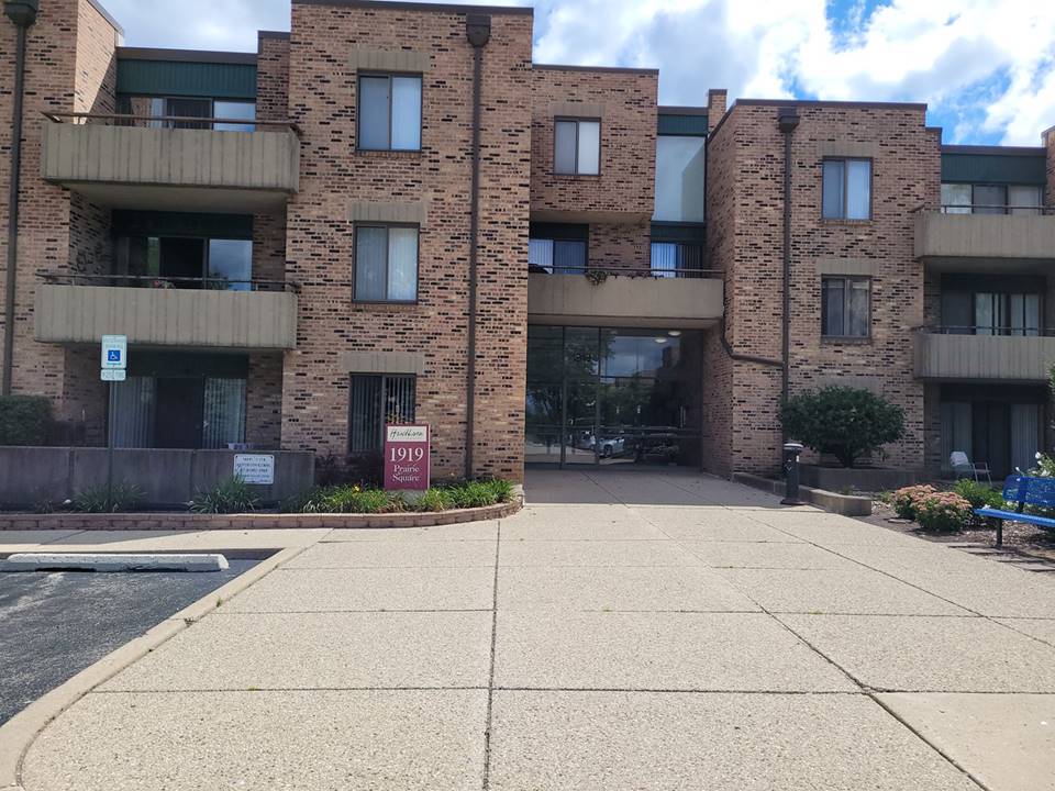 1919 Prairie, Apt 130, Schaumburg, IL 60173