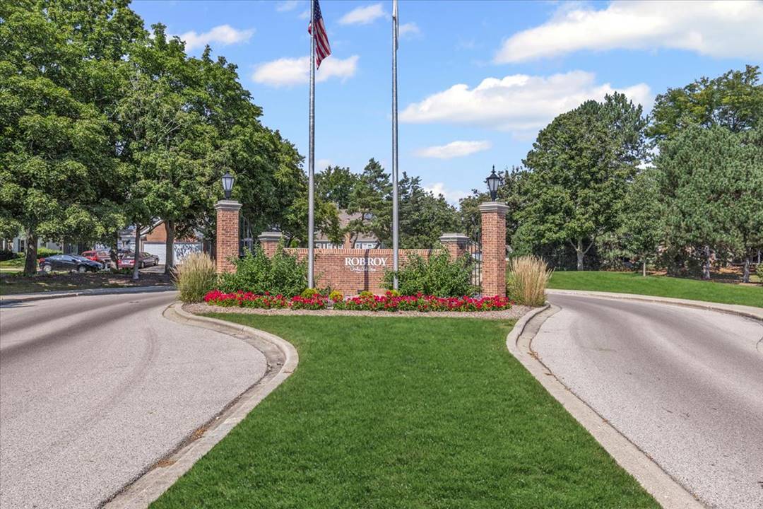 481 Green Bridge, Unit B, Prospect Heights, IL 60070