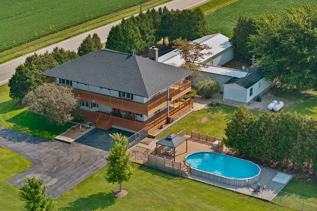 21303 Harmony, Marengo, IL 60152