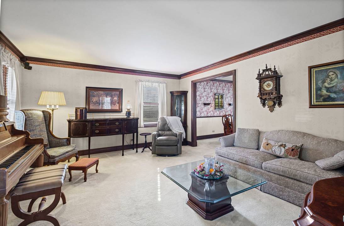 3666 Whispering Trails, Hoffman Estates, IL 60192