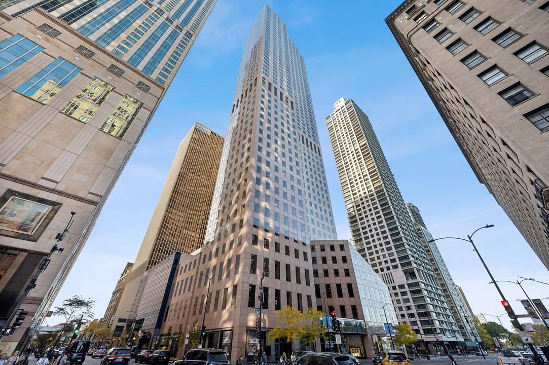 950 N Michigan, Unit 3705, Chicago, IL 60611 - Gold Coast