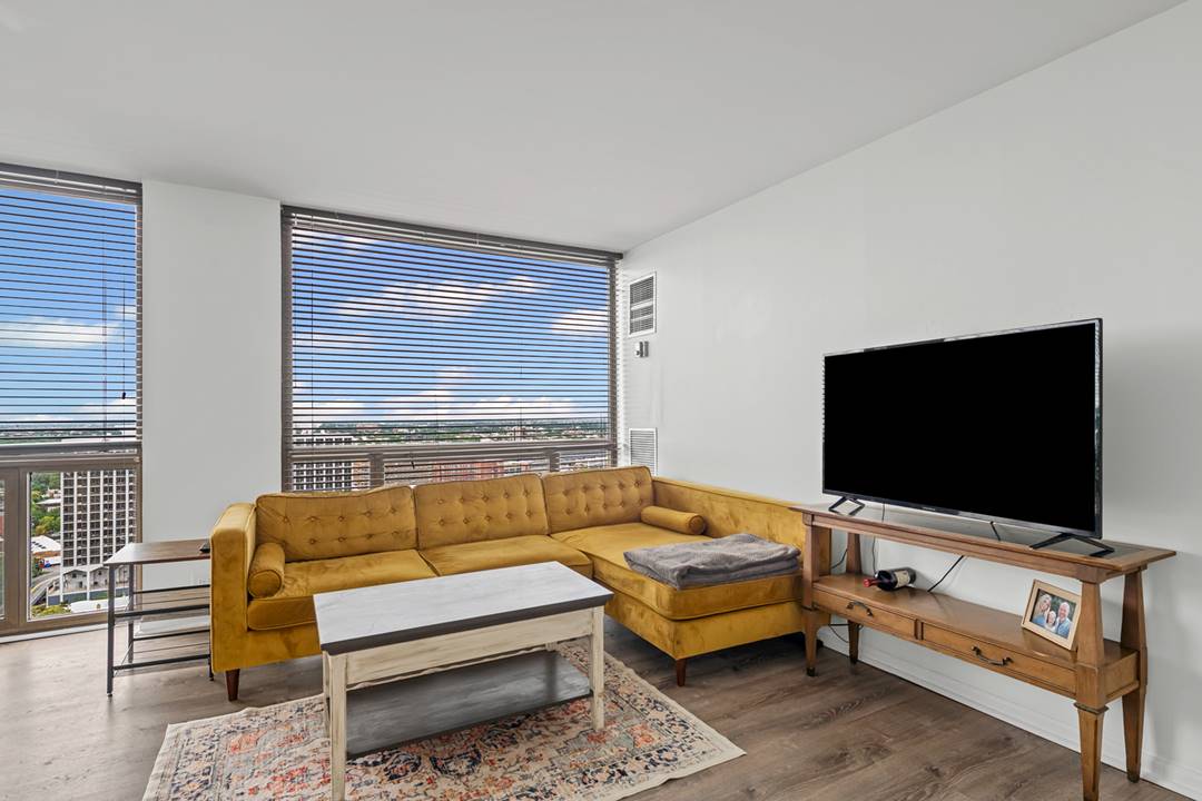4343 N Clarendon, Unit 2313, Chicago, IL 60613 - Uptown