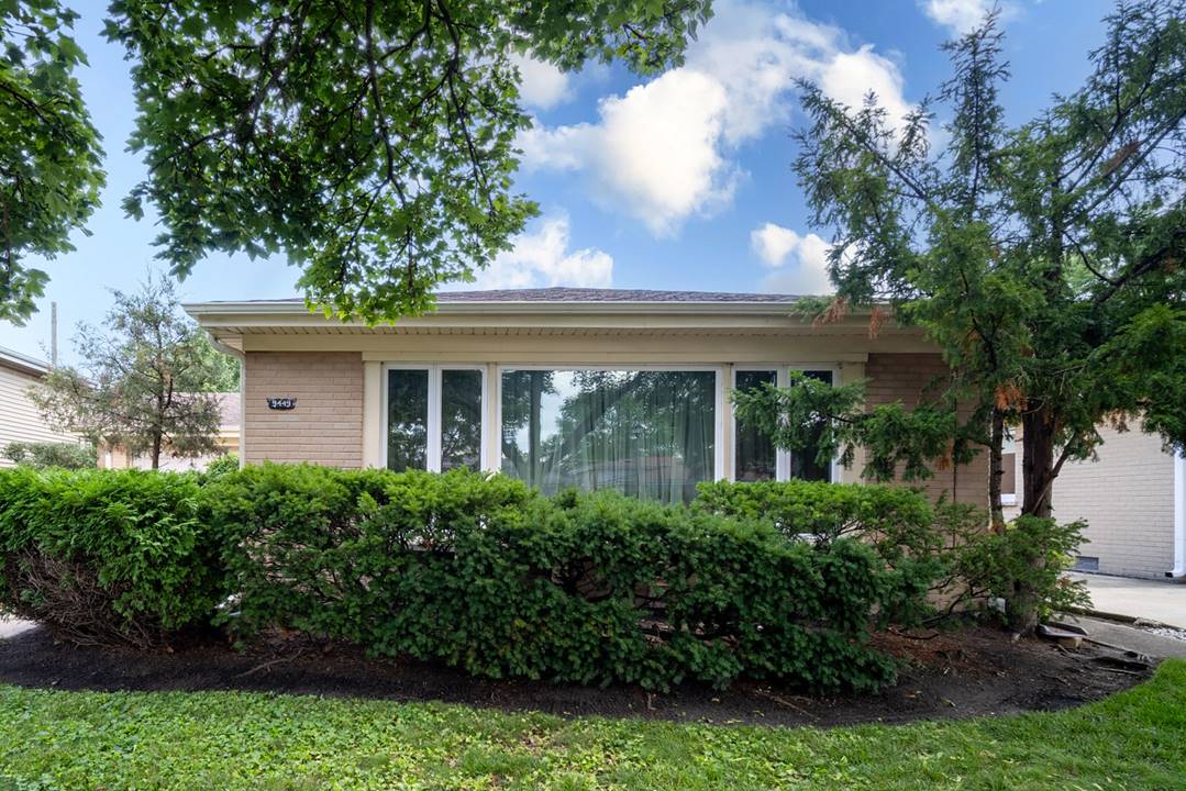 9449 Lavergne, Skokie, IL 60077