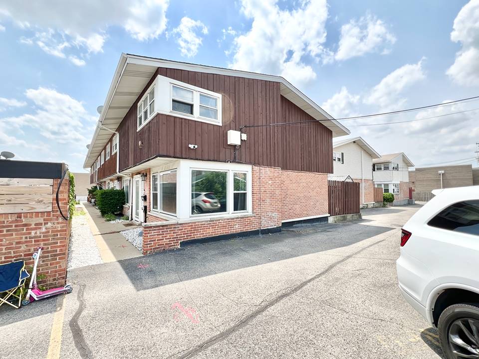 7766 W Higgins, Unit E, Chicago, IL 60631 - Norwood Park