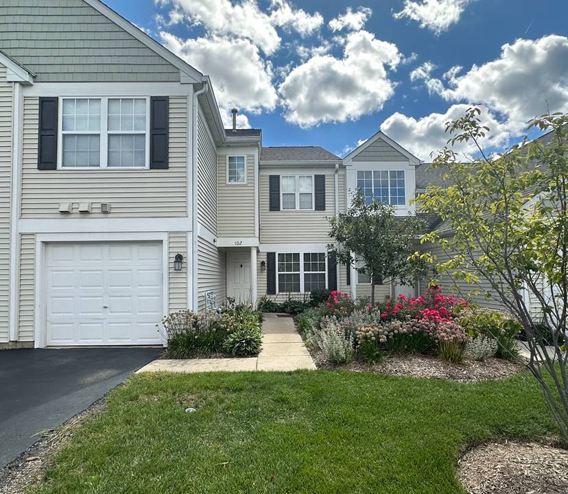 2235 Waterleaf, Apt 102, Naperville, IL 60564