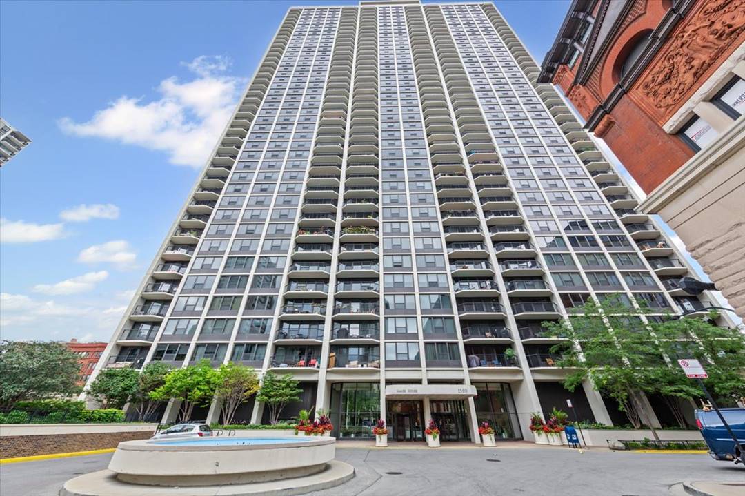 1560 N Sandburg, Unit 2409J, Chicago, IL 60610 - Old Town