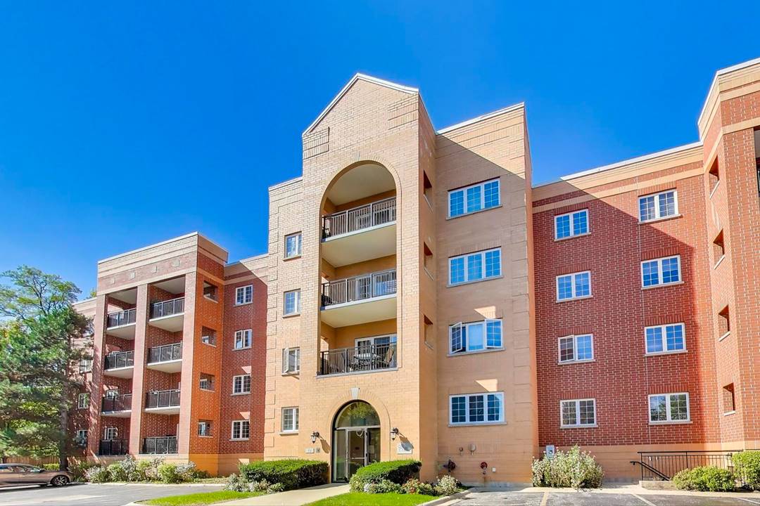 55 S Hale, Unit 202, Palatine, IL 60067