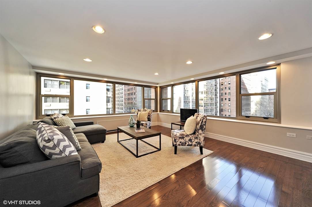 247 E Chestnut, Apt 602, Chicago, IL 60611 - Streeterville