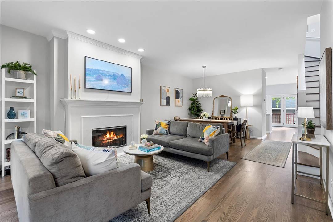 1832 N Wilmot, Chicago, IL 60647 - Bucktown