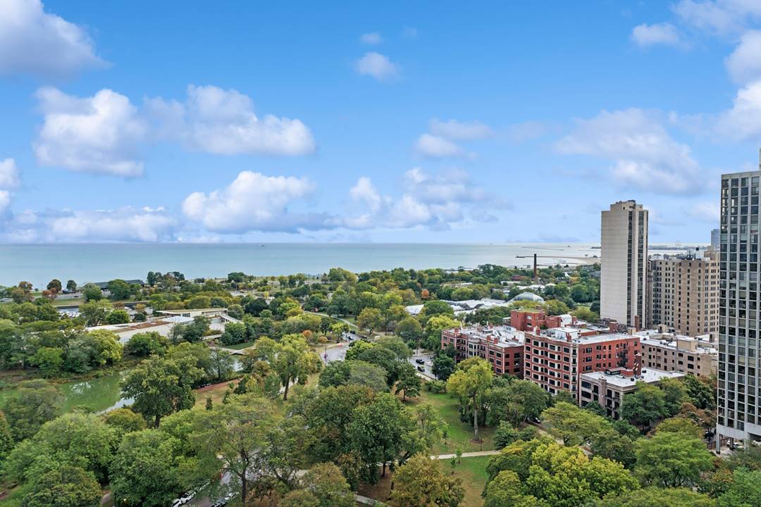 2440 N Lakeview, Unit 11D, Chicago, IL 60614 - Lincoln Park