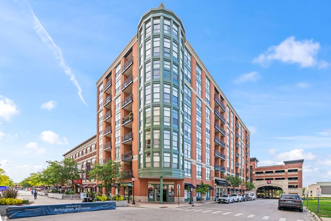 1 S Highland, Unit 800, Arlington Heights, IL 60005