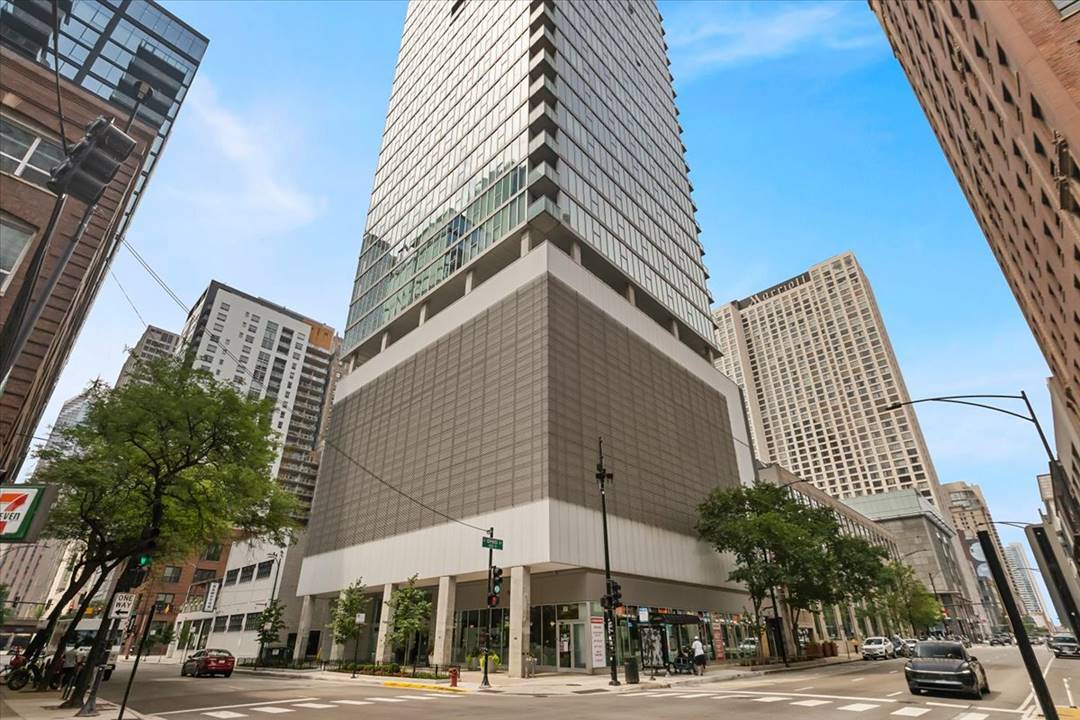 550 N St Clair, Unit 2302, Chicago, IL 60611 - Streeterville