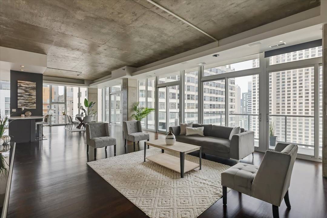 550 N St Clair, Unit 2302, Chicago, IL 60611 - Streeterville