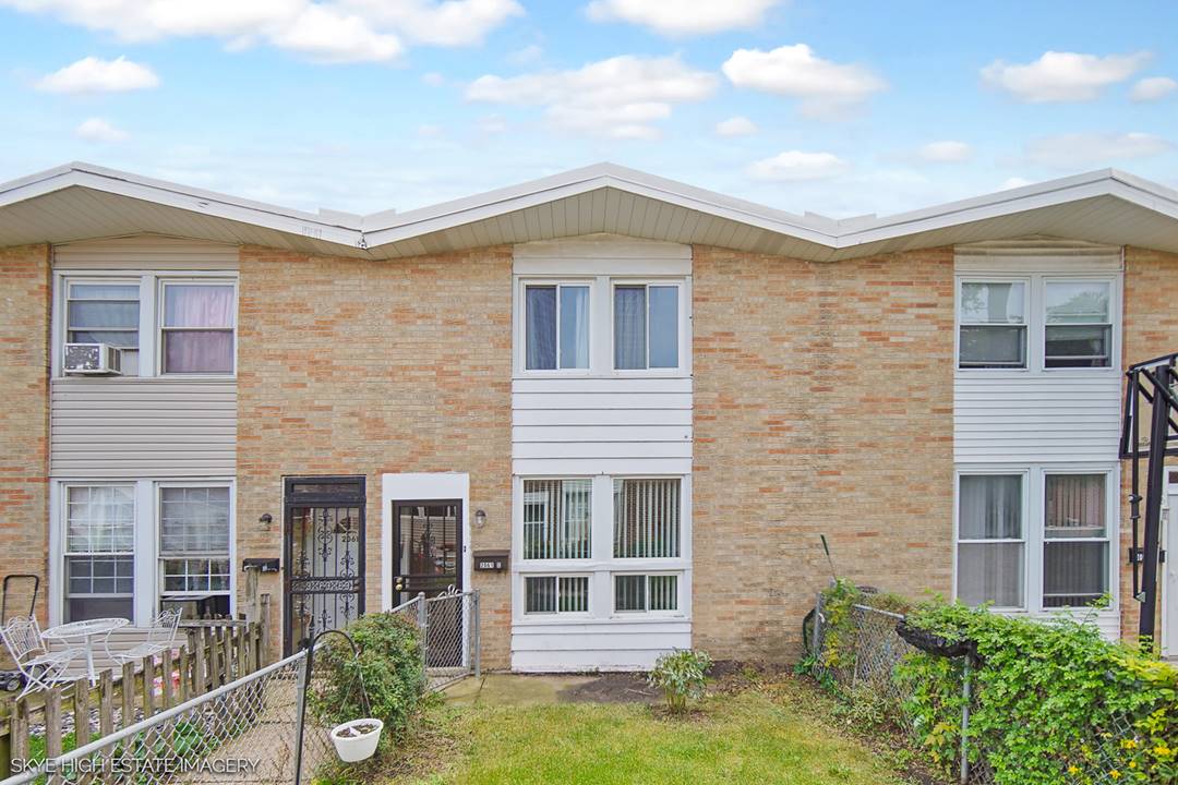 2061 Pine, Unit C, Des Plaines, IL 60018