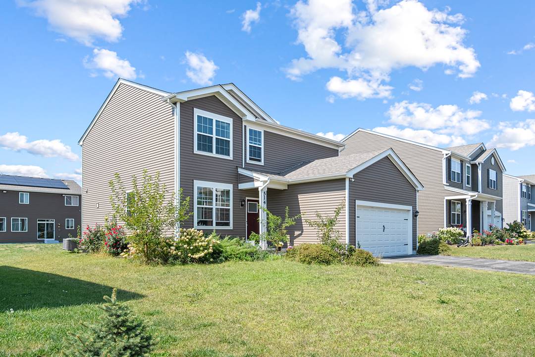 514 S Stone Bluff, Romeoville, IL 60446