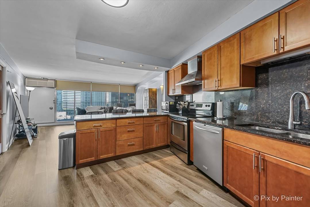 300 N State, Unit 2429, Chicago, IL 60654 - River North