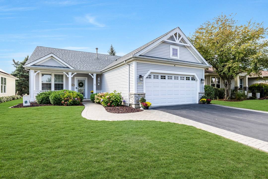 13221 Stratford, Huntley, IL 60142
