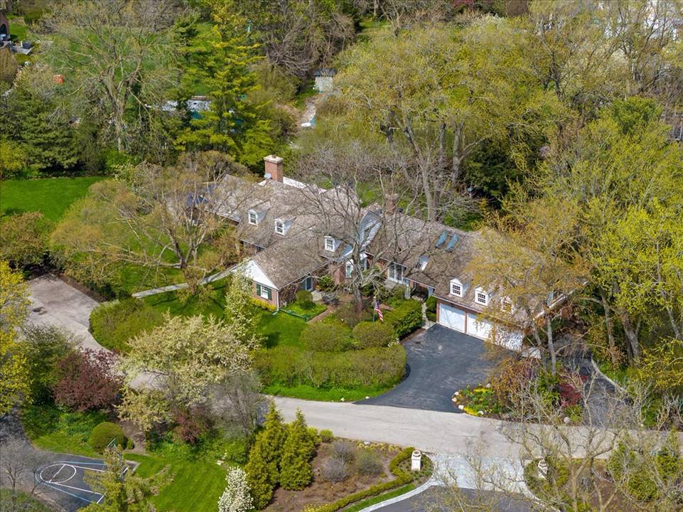 92 Indian Hill, Winnetka, IL 60093