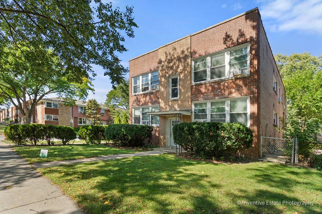 4856 Hull, Skokie, IL 60077