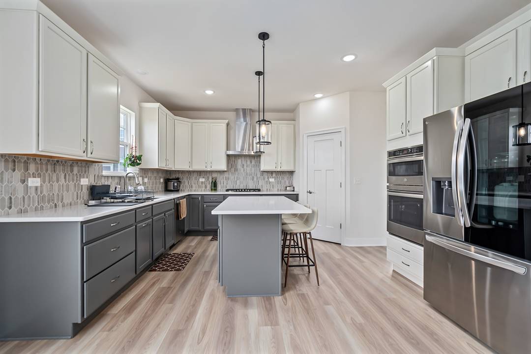 16609 S Silo Bend, Lockport, IL 60441