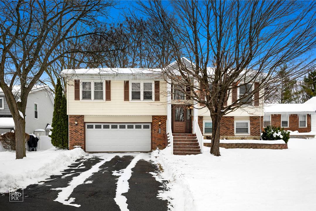 1033 S Warwick, Hoffman Estates, IL 60169