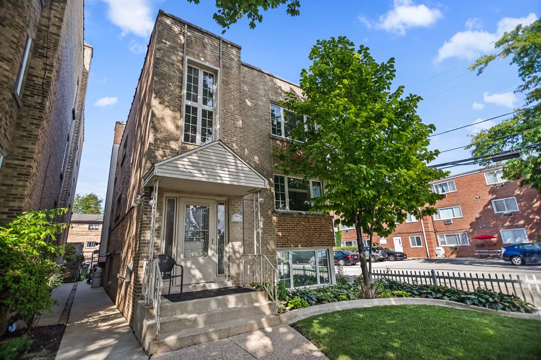 4814 Elm, Skokie, IL 60077