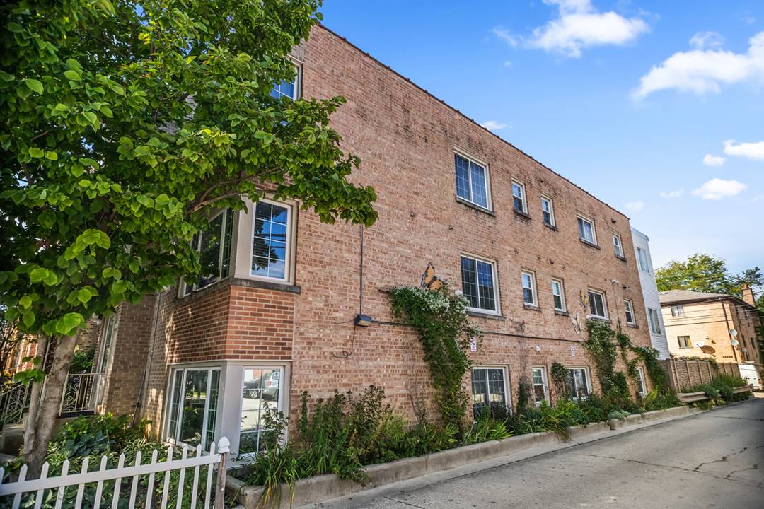 4814 Elm, Skokie, IL 60077