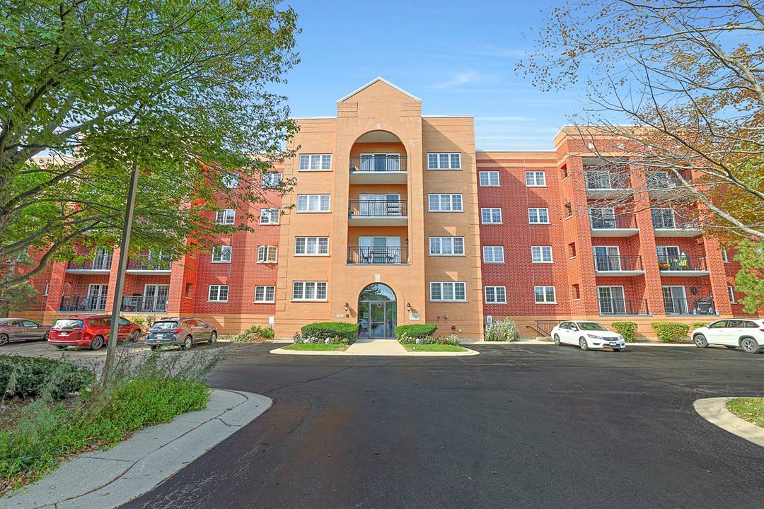 55 S Hale, Unit 109, Palatine, IL 60067