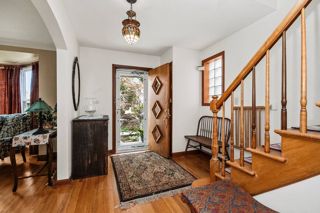 5706 N Mozart, Chicago, IL 60659 - Peterson Park