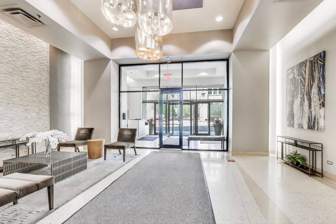 435 W Erie, Unit 1401, Chicago, IL 60654 - River North