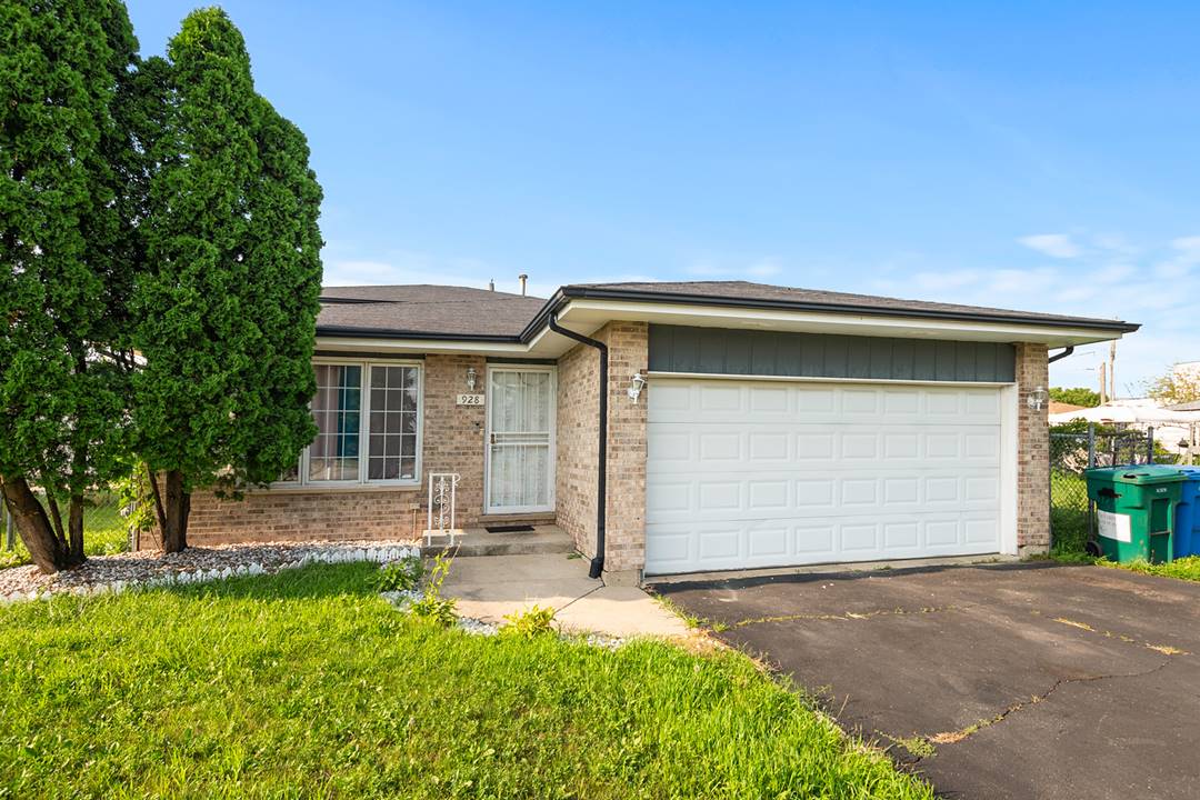 928 E 153rd, Phoenix, IL 60426
