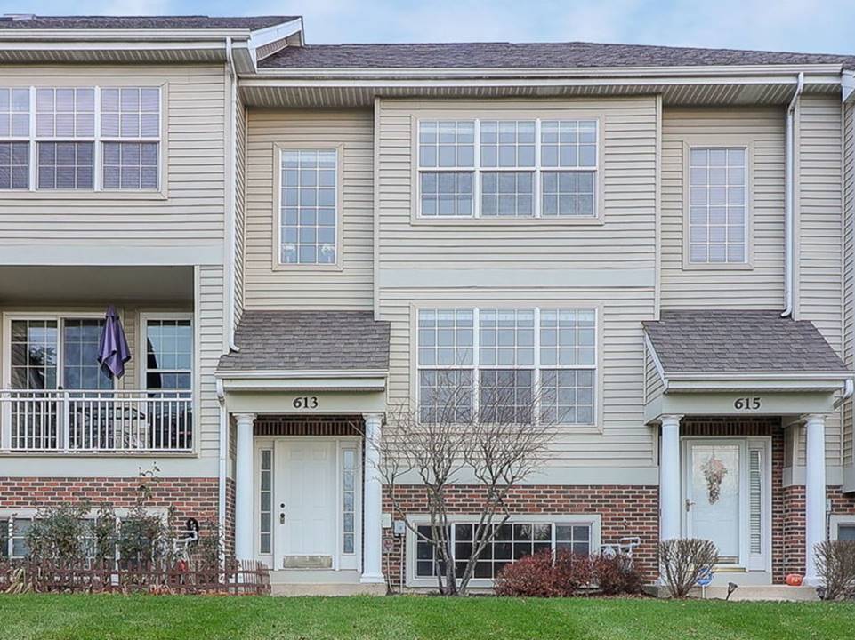 613 Pheasant, St. Charles, IL 60174