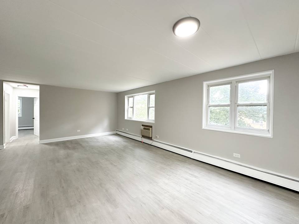 2035 W Granville, Apt C414, Chicago, IL 60659 - West Ridge