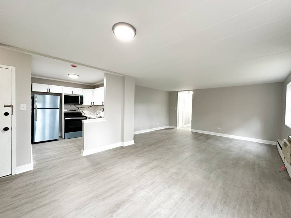 2035 W Granville, Apt C414, Chicago, IL 60659 - West Ridge