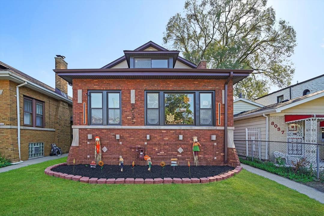 8035 S Blackstone, Chicago, IL 60619 - Avalon Park