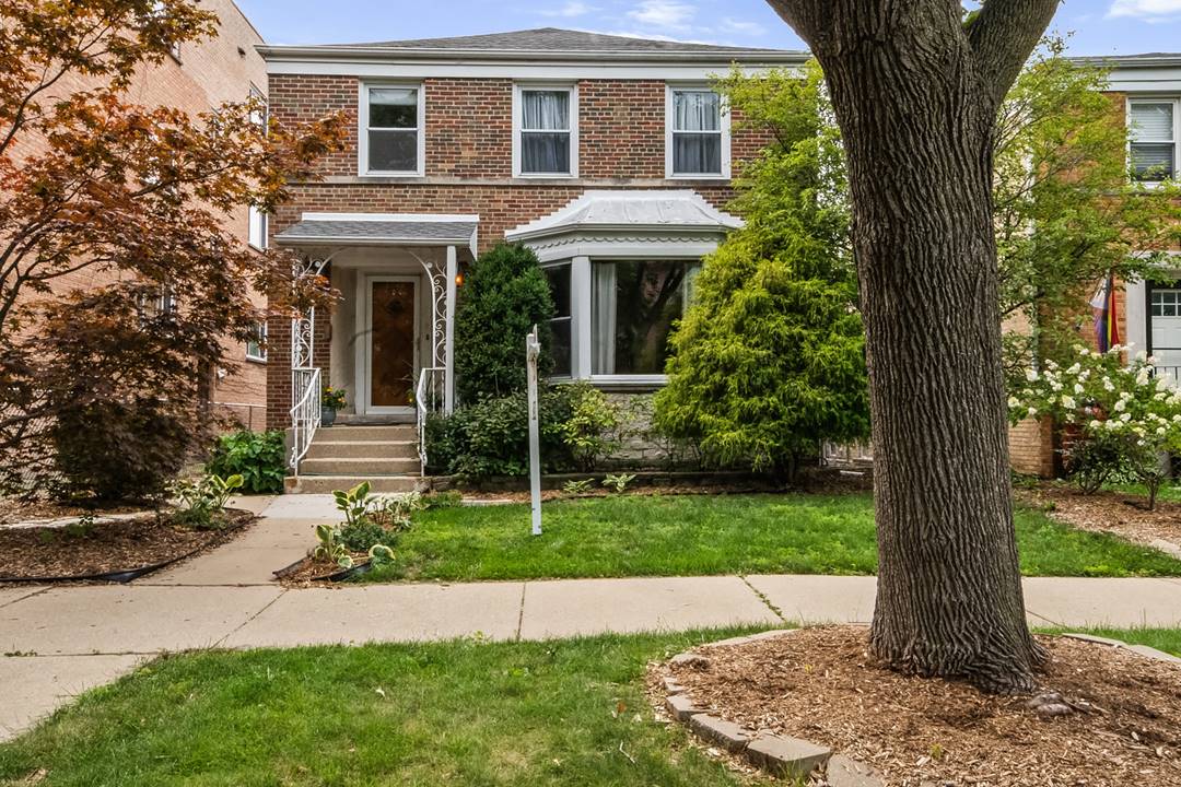 5706 N Mozart, Chicago, IL 60659 - Peterson Park