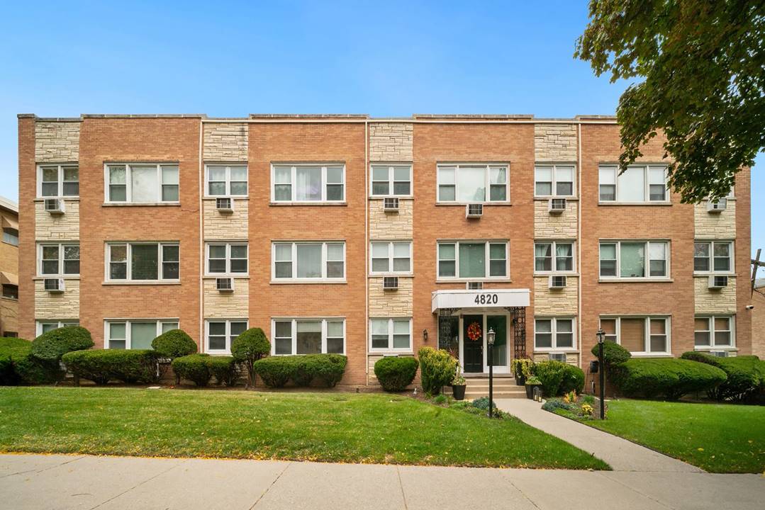 4820 Conrad, Unit 101, Skokie, IL 60077