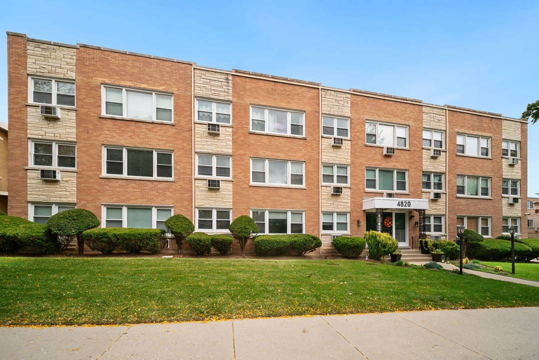 4820 Conrad, Unit 101, Skokie, IL 60077